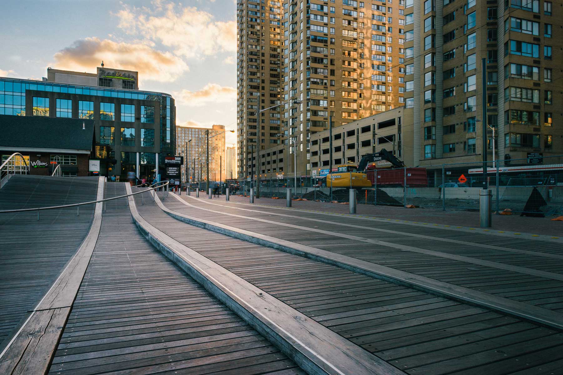 Harbourfront walk – Taku Kumabe Photography and Design