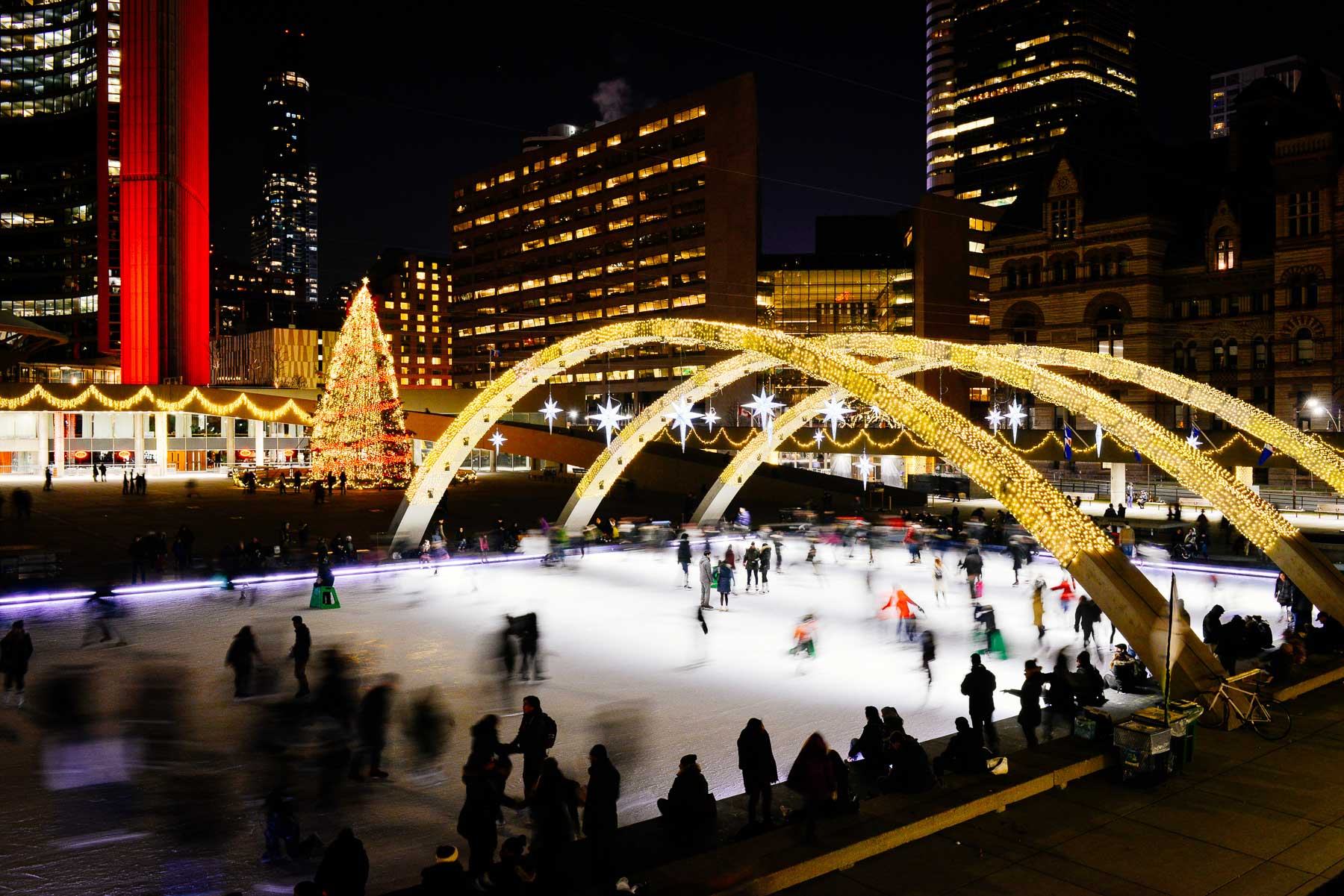 The Festive Toronto City Hall – Taku Kumabe Photography and Design